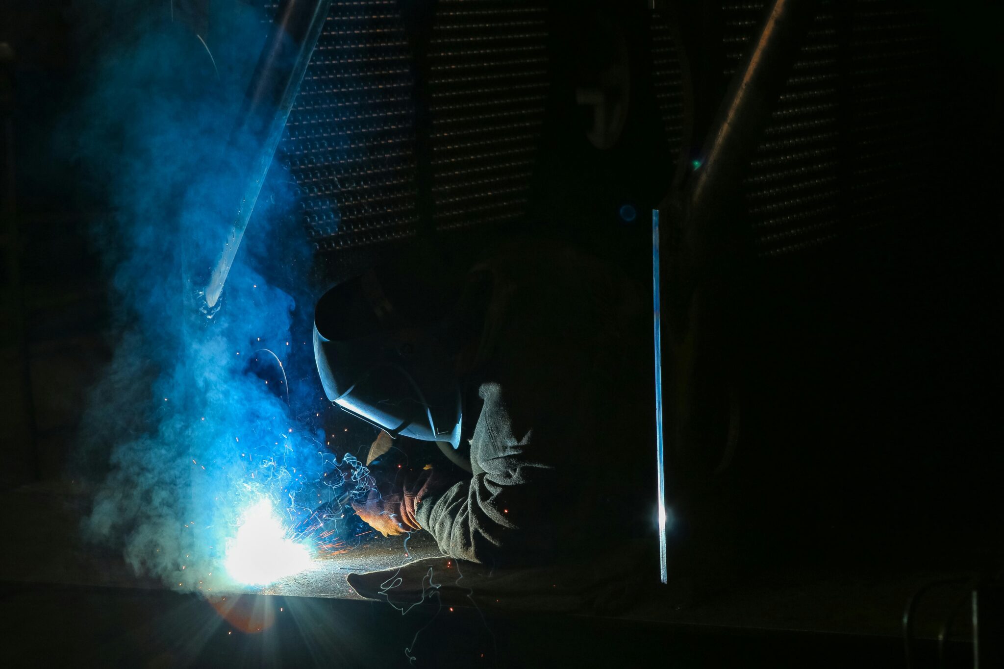 What Is SMAW Welding? - fabricationpros.ca